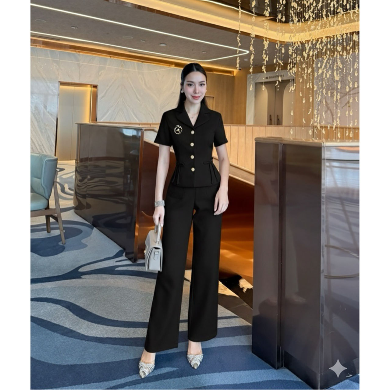 kudapy ชุดเซ็ทเสื้อ+กางเกง ตัวเสื้อออกแบบให้ดูเกร๋แต่งโบว์ที่ ...